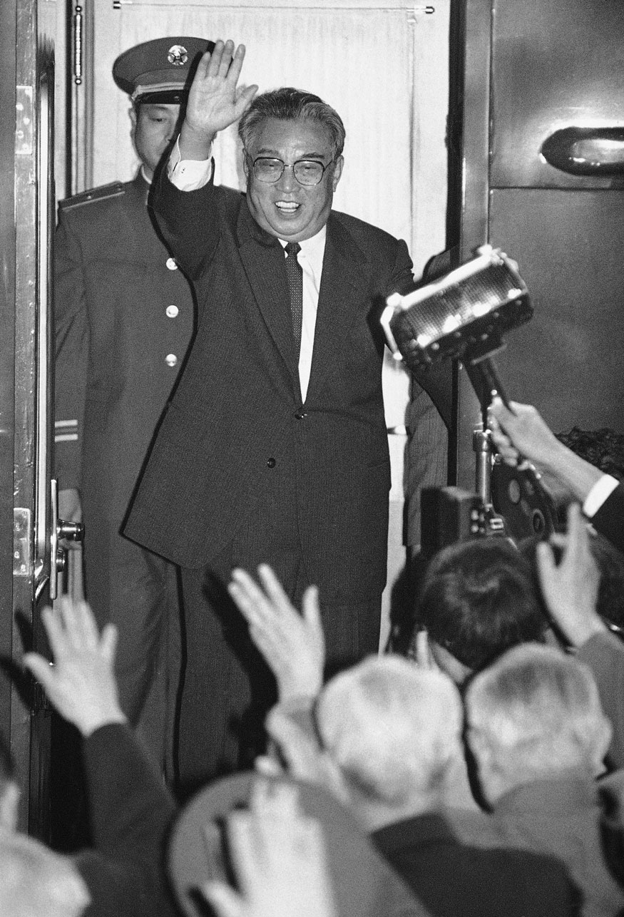 PHOTOS| World Leaders Ride the Rails Across History - News18