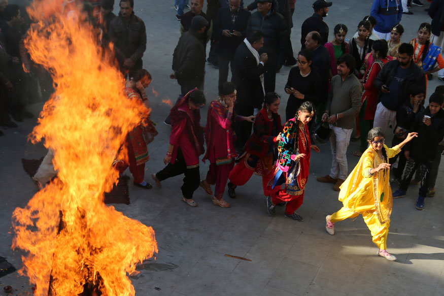 Happy Lohri 2022: History and Significance of this Popular Punjabi Folk ...