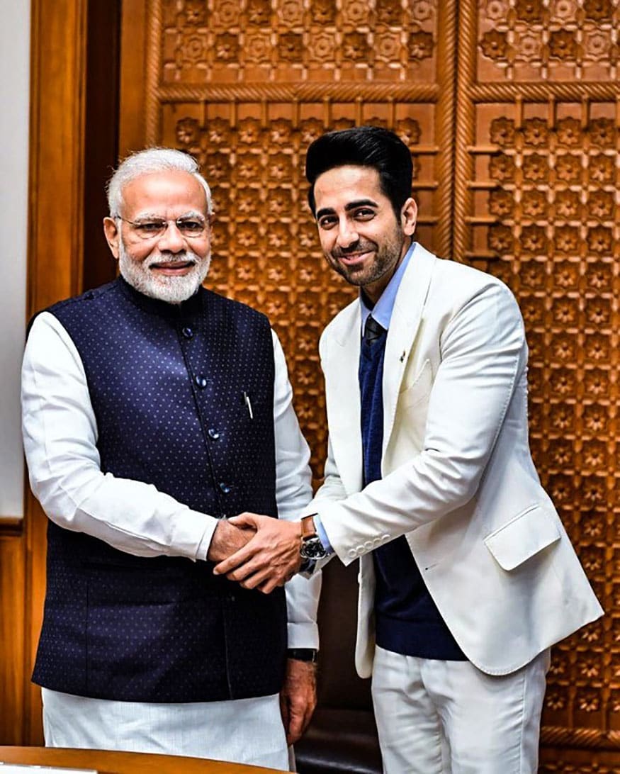 PM Narendra Modi Bonds With Bollywood's Young Icons; See Pics - News18
