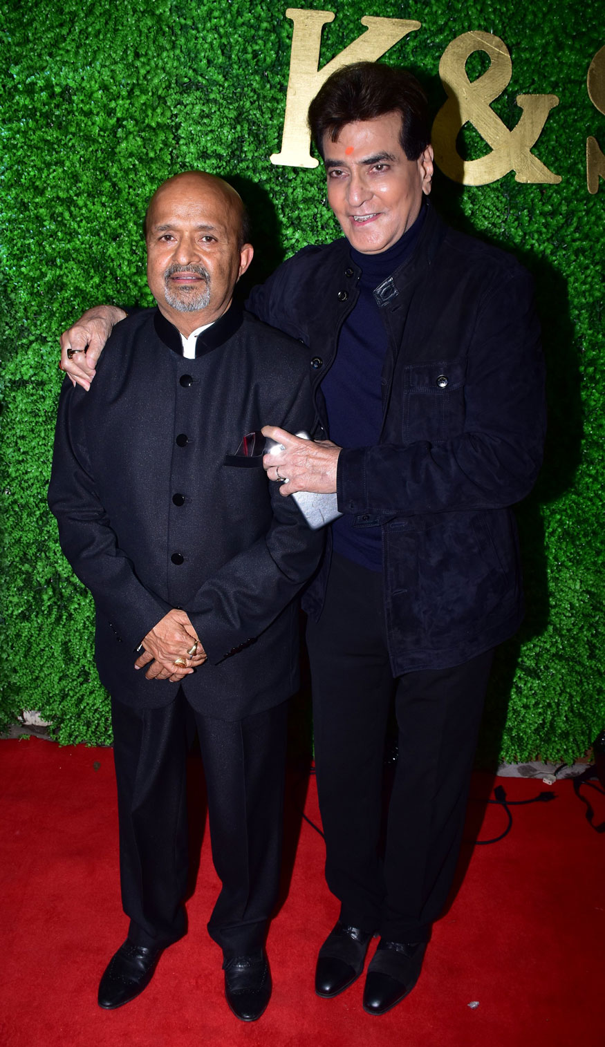 Bollywood Stars at Lyricist Sameer's Daughter Suchita's Wedding - News18