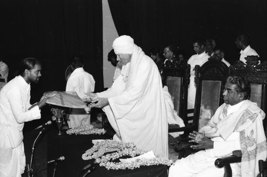 Celebrity Devotees of Lingayat Seer Shivakumara Swami