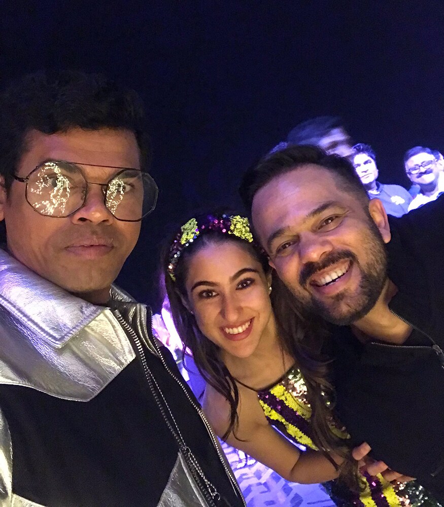 Simmba Success Bash: Deepika, Akshay & Devgns Party With Team Simmba ...