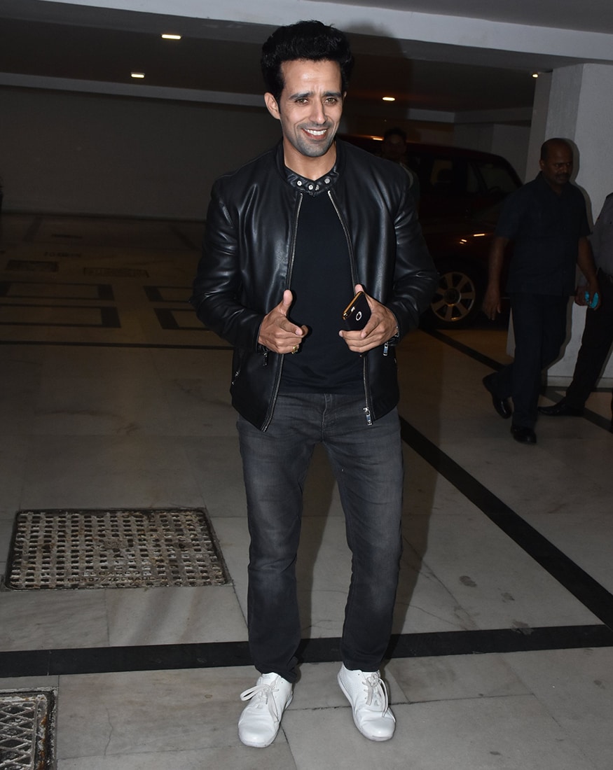 Simmba Success Bash: Deepika, Akshay & Devgns Party With Team Simmba ...