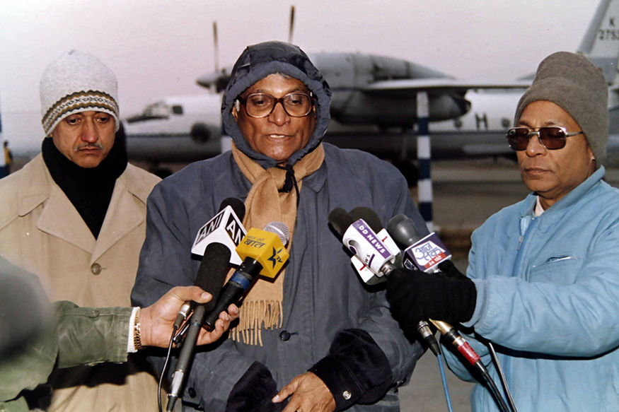 48 Rare Photos of George Fernandes - News18