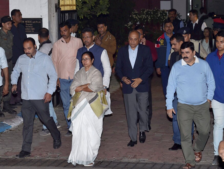 PICS: West Bengal CM Mamata Banerjee Calls off 3-day Dharna - News18