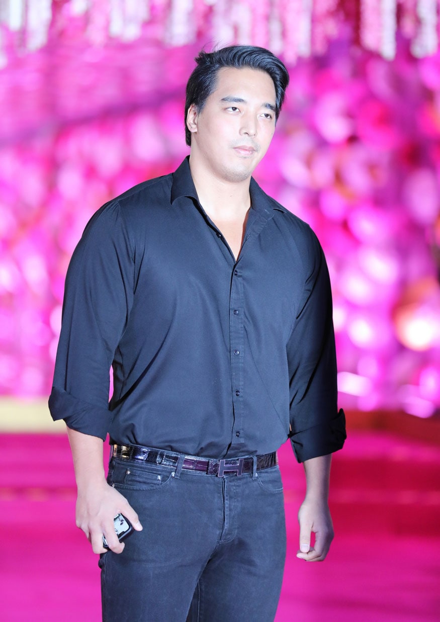 Azhar Morani and Tanya Seth's Wedding Reception; See Pictures - News18