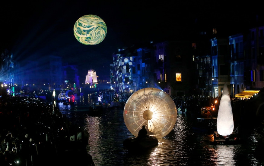Venice Carnival Kicks Off With Spectacular Gandola Parade - News18