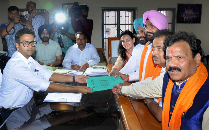 Lok Sabha Elections 2019: Politicians File Nomination Forms