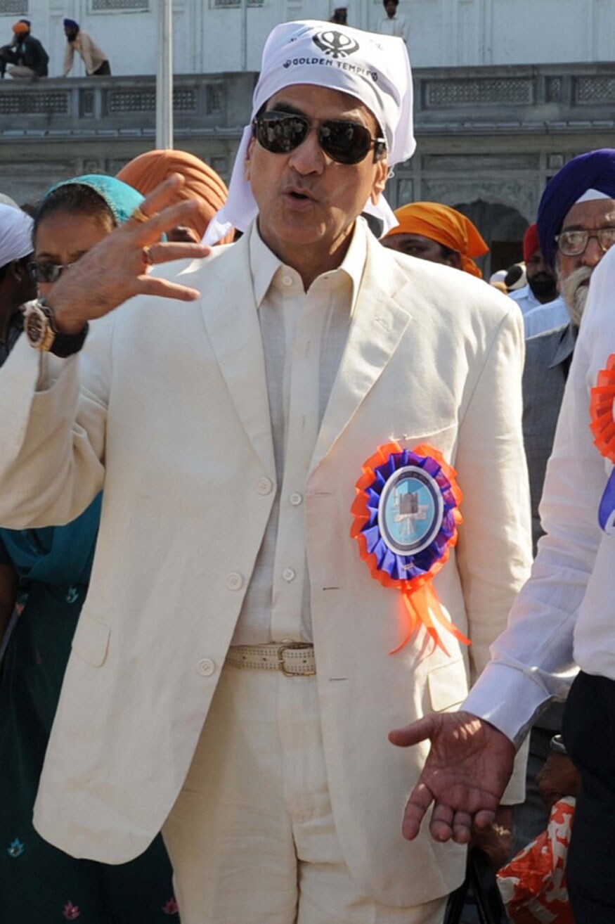 Bollywood's Jumping Jack Jeetendra: 10 Candid Photos You Must See - News18