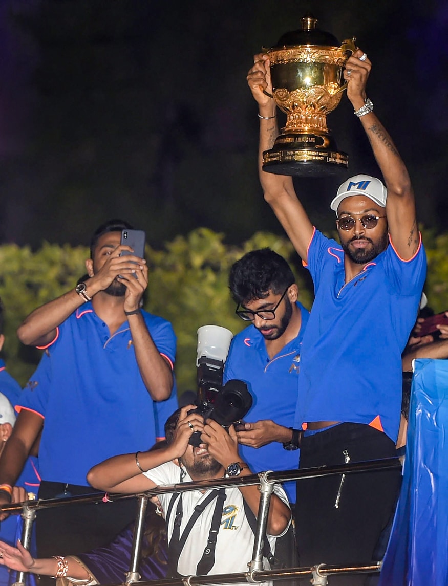 Mumbai Indians Celebrate IPL 2019 Victory With Open-Bus Parade - News18
