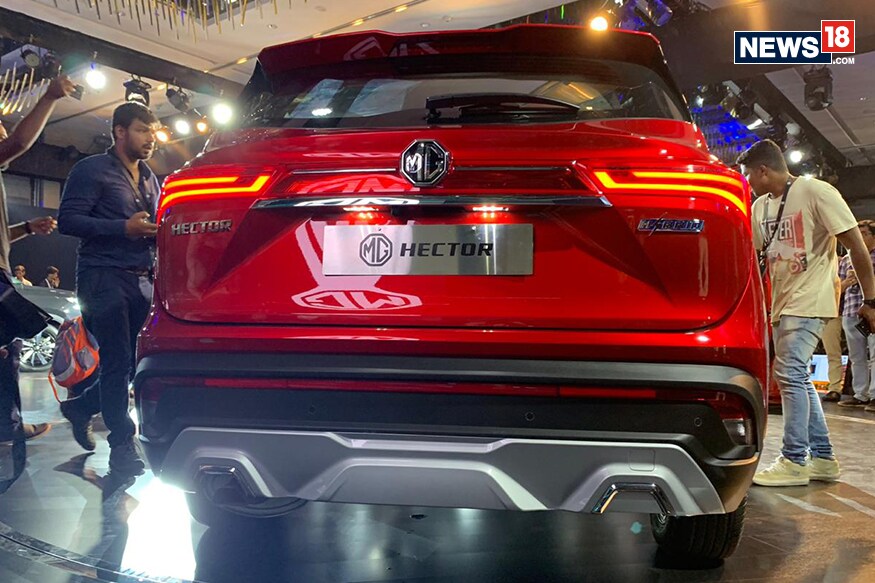 MG Hector SUV Unveiled, Looks Bold - See Pics - News18