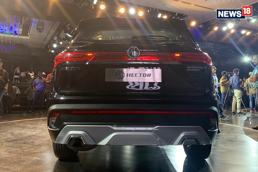 MG Hector SUV Unveiled, Looks Bold - See Pics - News18