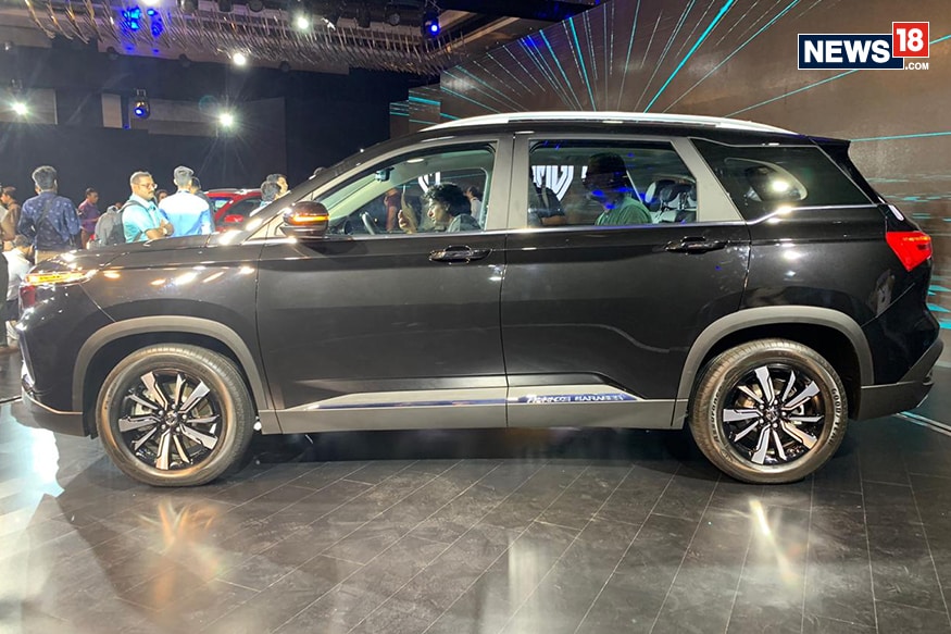 MG Hector SUV Unveiled, Looks Bold - See Pics - News18