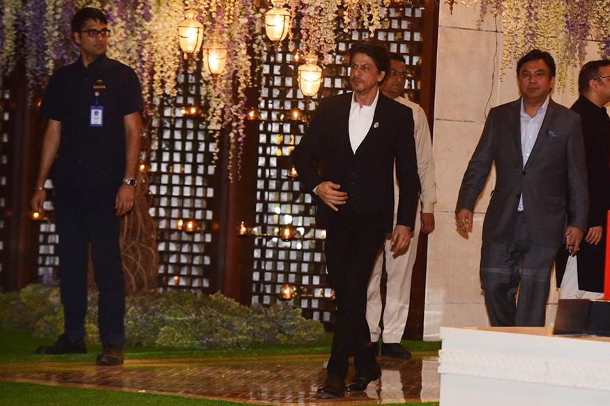 Bollywood Stars Grace Nayantara Kothari’s Pre-Wedding Party - News18