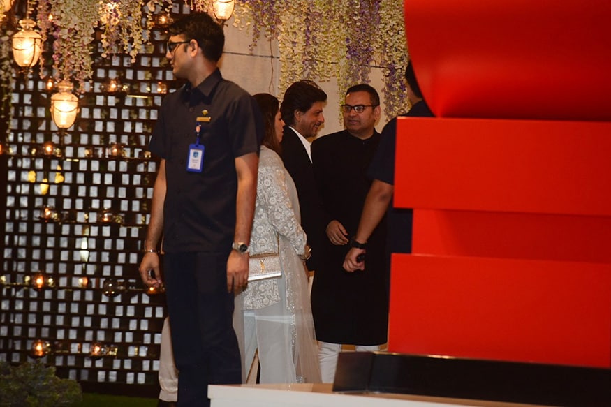 Bollywood Stars Grace Nayantara Kothari’s Pre-Wedding Party - News18