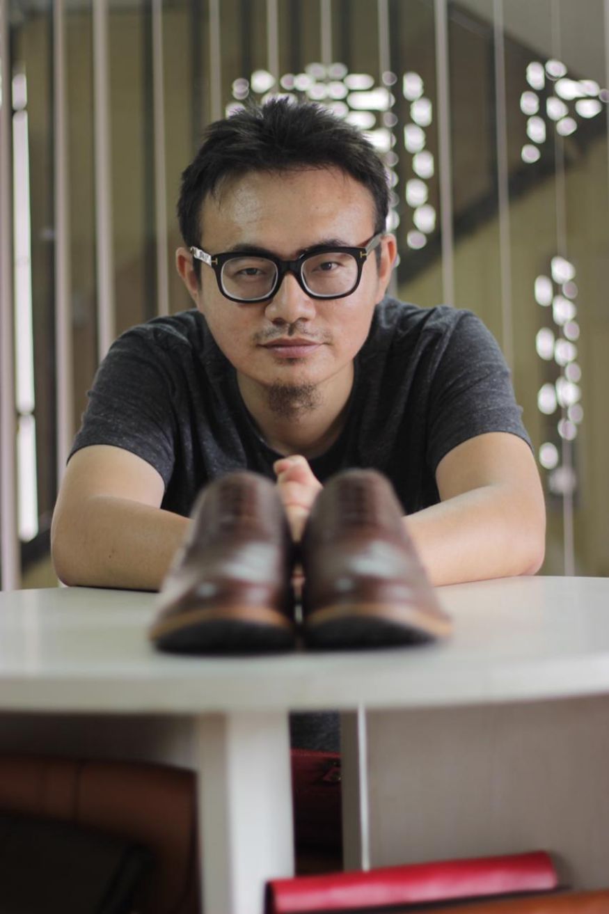 Inspiring Journey of Ahmed Dulla Who is Redefining Footwear Industry in ...