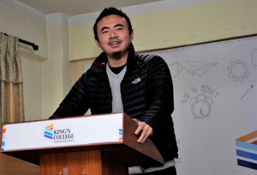 Inspiring Journey of Ahmed Dulla Who is Redefining Footwear Industry in ...