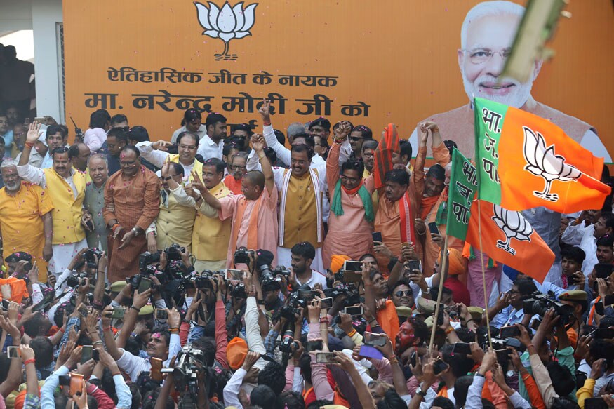 UP CM Yogi Adityanath Celebrates BJP's Victory in Lucknow - News18