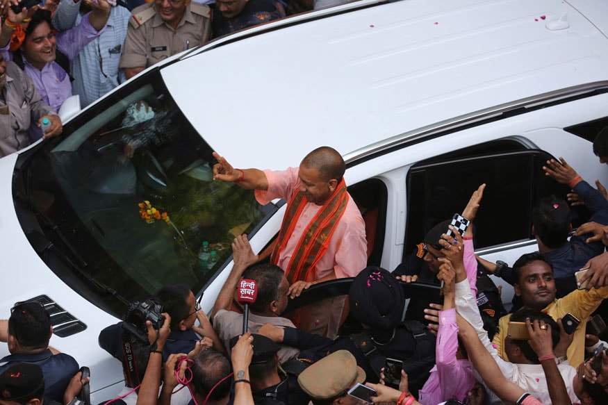 UP CM Yogi Adityanath Celebrates BJP's Victory in Lucknow - News18