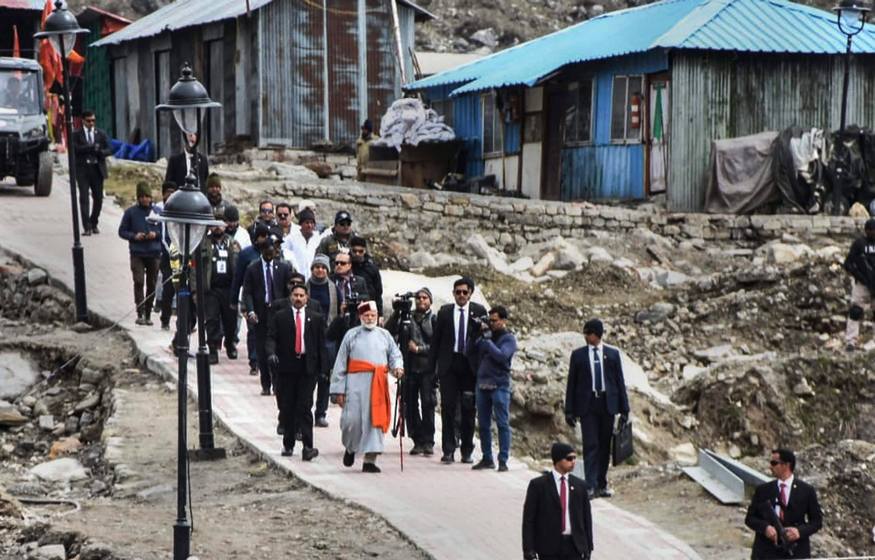 PM Narendra Modi Meditates in Kedarnath Cave; See Pictures - News18
