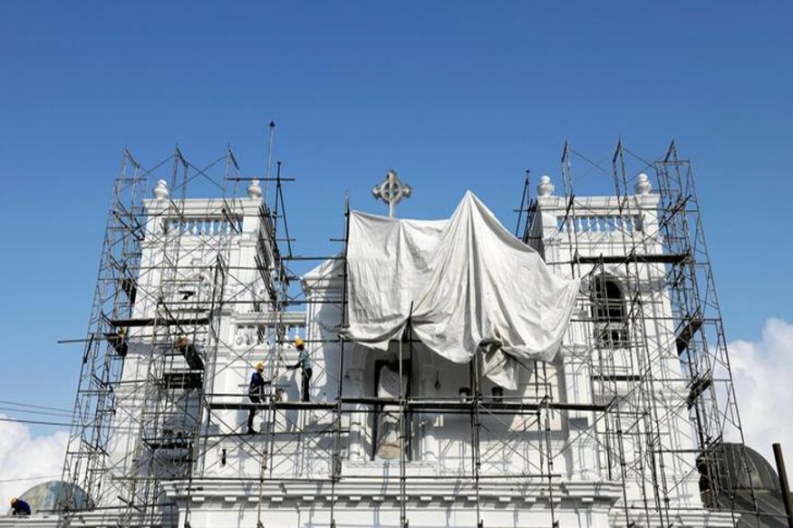 Committee Probing Easter Attacks Submits its Final Report to Sri Lankan ...