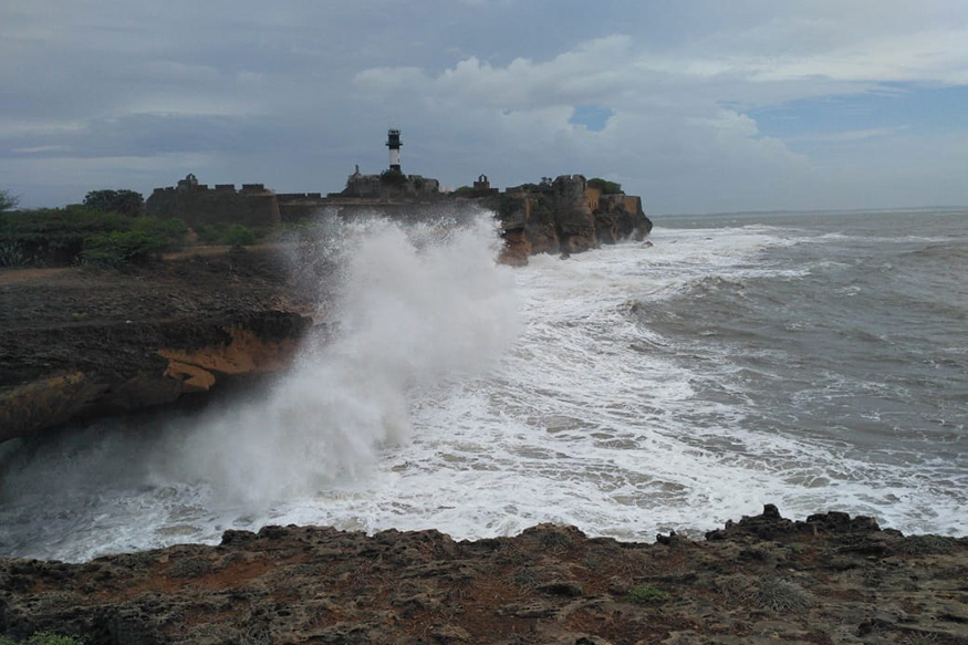 Cyclone Vayu Weather Forecast and Reports - In Pictures