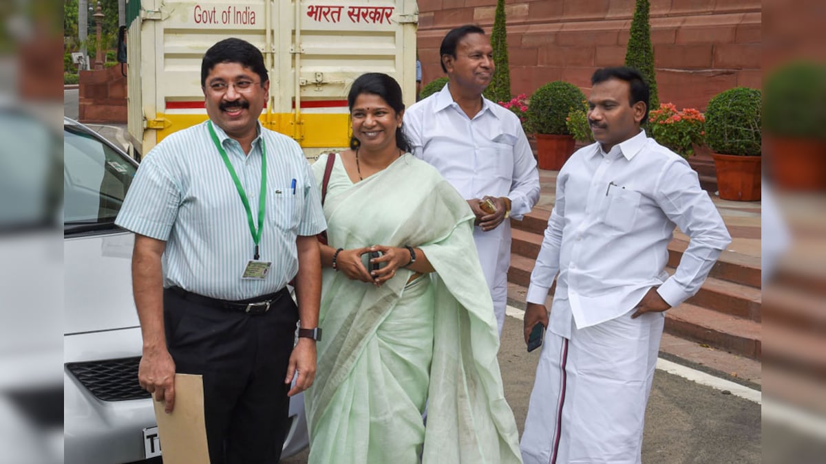 DMK MPs Meet PM Modi to Demand More Autonomy for States - News18