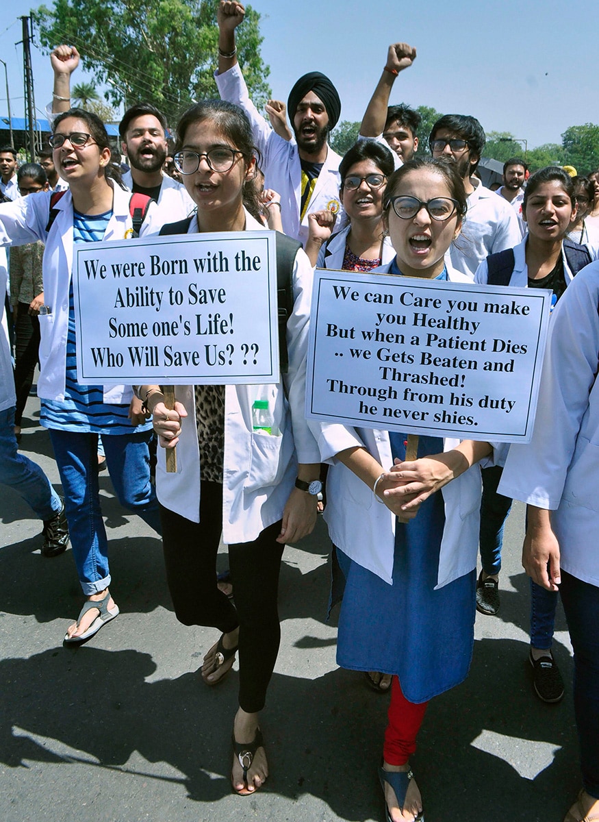 Doctors' Strike: Protest Spreads Across India in Solidarity With ...