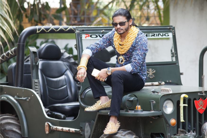 Move Over Bappi Lahiri, the New 'Gold Man' of India, Prashant Laxman is ...