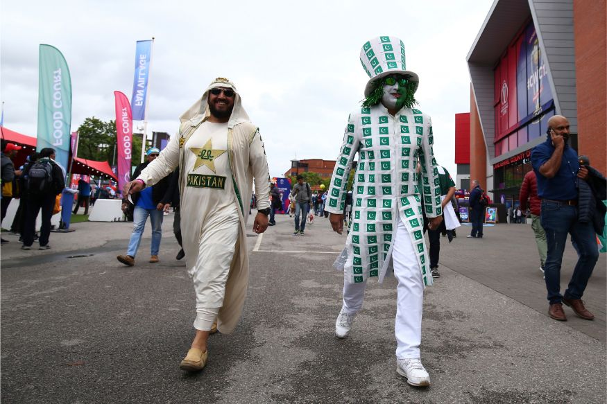 India v Pakistan: Best Fan Pictures From Manchester's Old Trafford ...