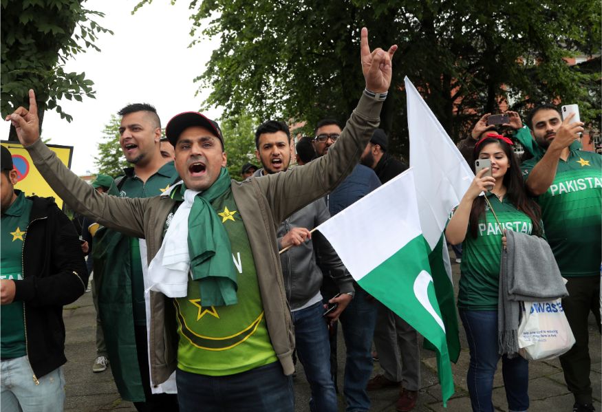India v Pakistan: Best Fan Pictures From Manchester's Old Trafford ...