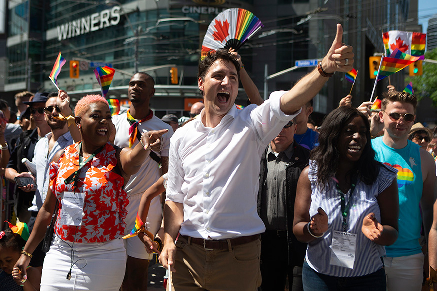 Justin Trudeau Walks In Torontos Lgbt Pride Parade See Pics News18