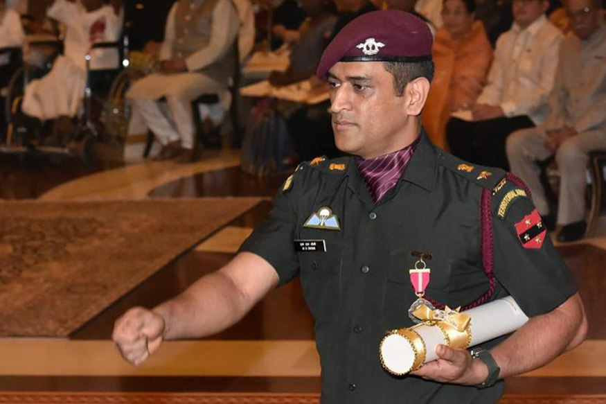 MS Dhoni and His Love & Respect for the Indian Armed Forces - Photogallery