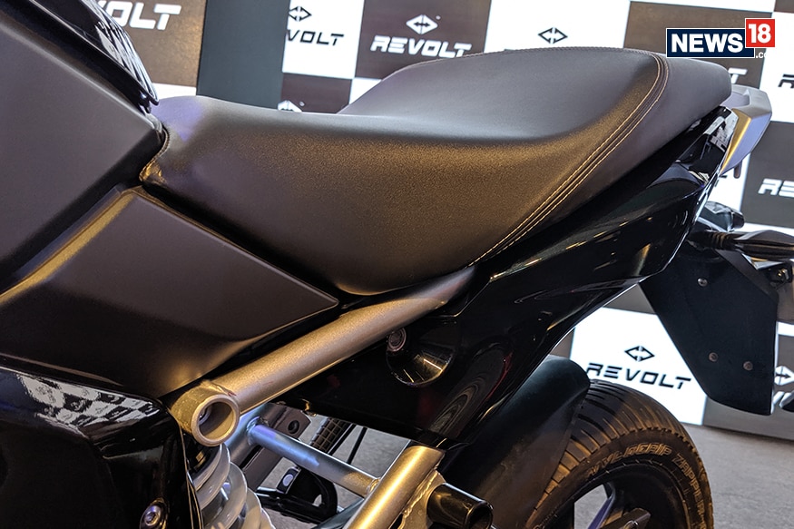 Revolt RV400 AI-Enabled Electric Motorcycle Unveiled - See Photos - News18