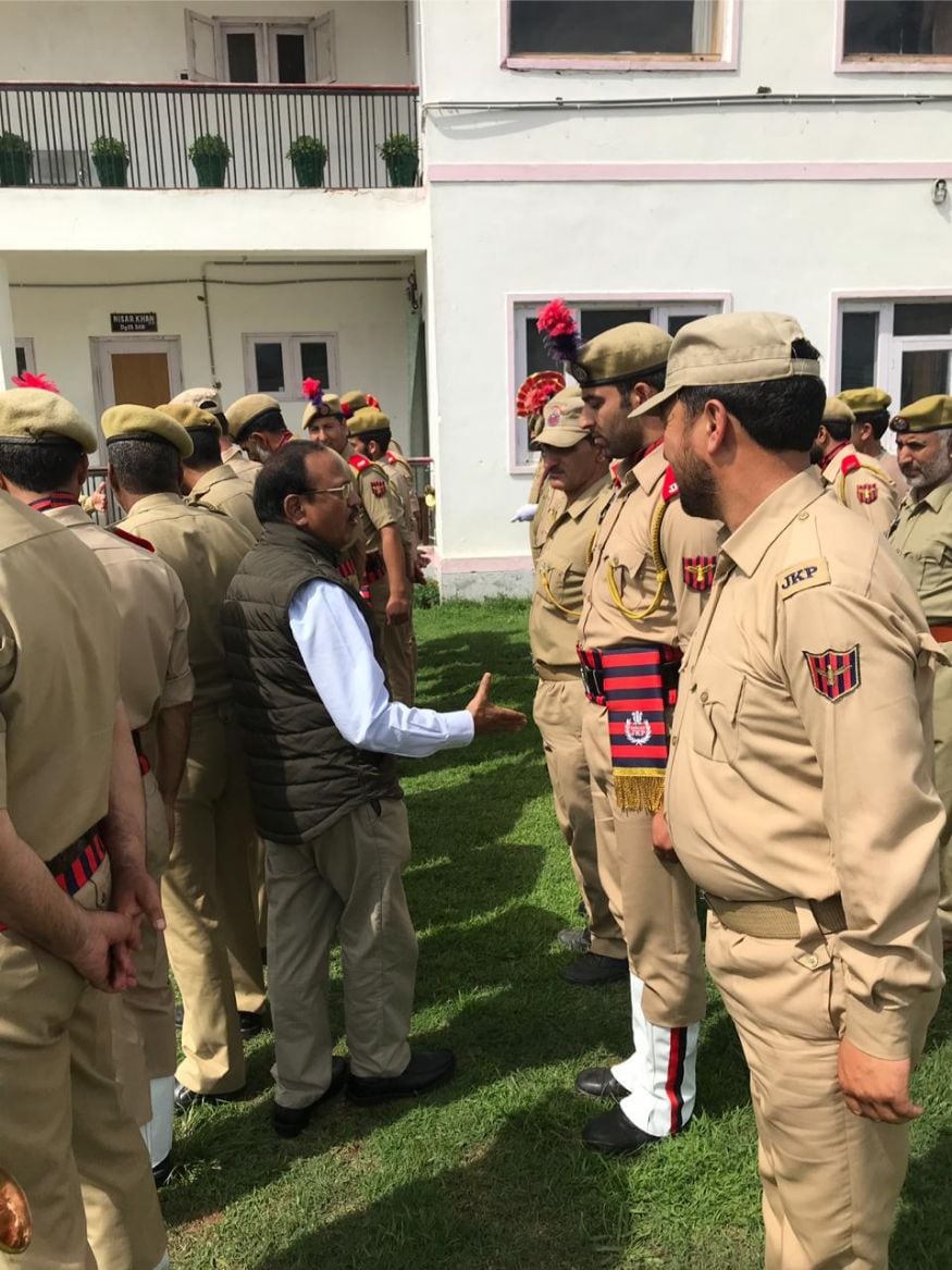 NSA Ajit Doval Reviews Security Situation in Kashmir, Eats Lunch With ...