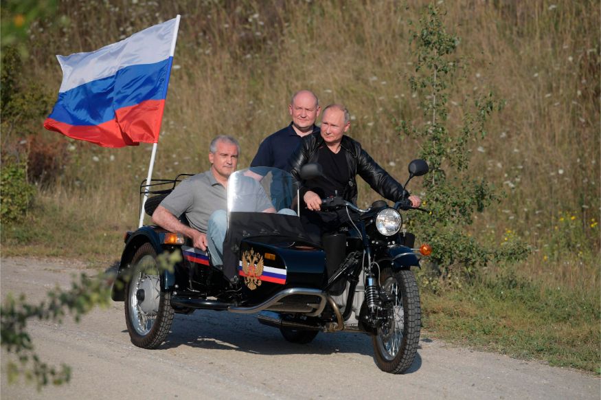 Vladimir Putin Rides Legendary Ural Motorcycle With Night Wolves Bikers ...