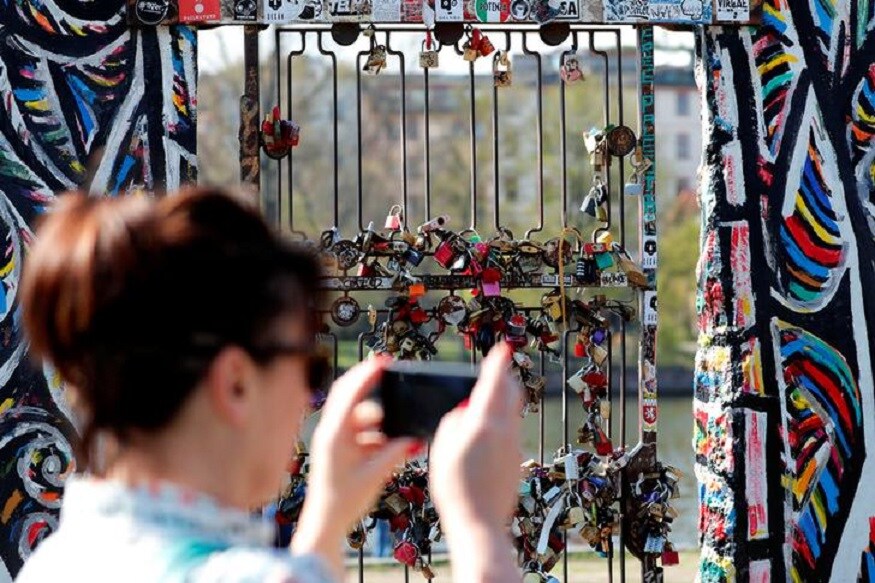 500 Runners from 32 Countries to Race Along Berlin Wall in Tribute to ...