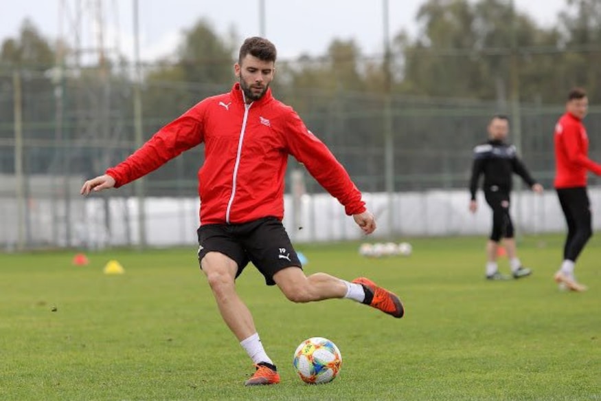 ATK Sign Spanish Midfielder Javi Hernandez Ahead of ISL Season 6