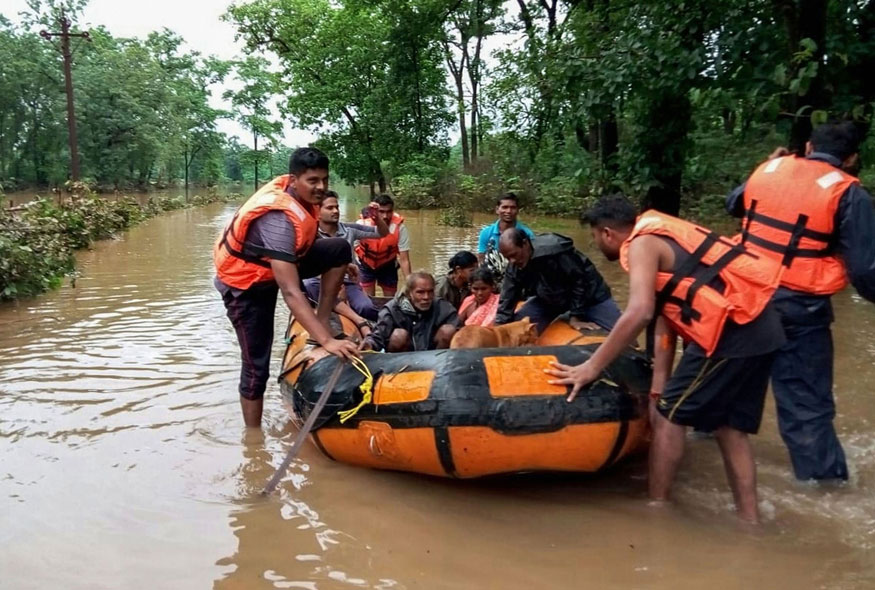 Maharashtra Floods: Dramatic Visuals of Monsoon Fury - News18