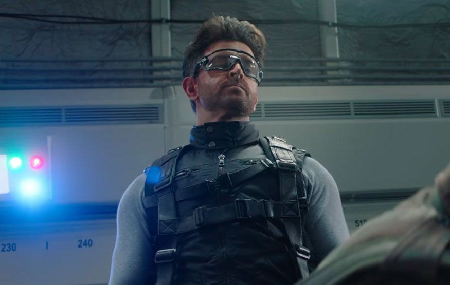 War Movie Stills: Hrithik Roshan & Tiger Shroff's Face-off in Action ...