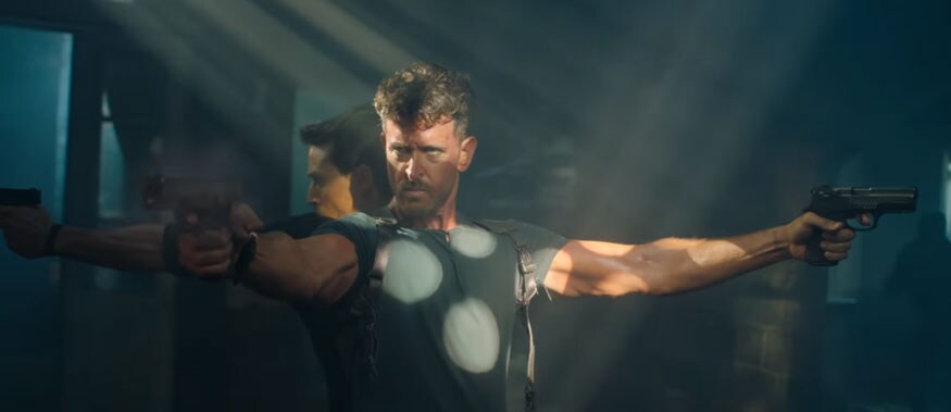 War Movie Stills: Hrithik Roshan & Tiger Shroff's Face-off in Action ...