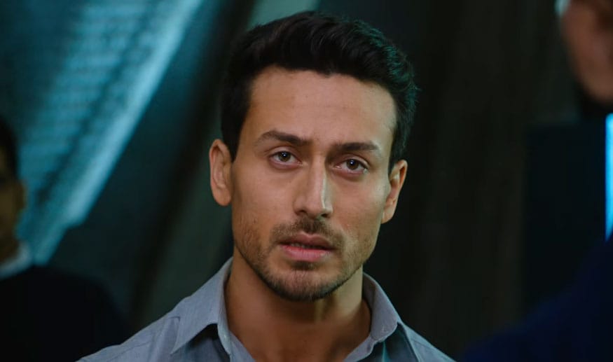War Movie Stills: Hrithik Roshan & Tiger Shroff's Face-off in Action ...