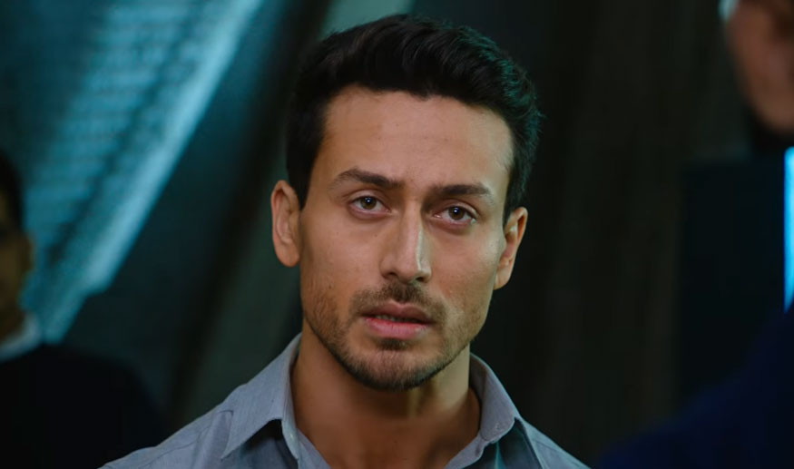 War Movie Stills: Hrithik Roshan & Tiger Shroff's Face-off in Action ...