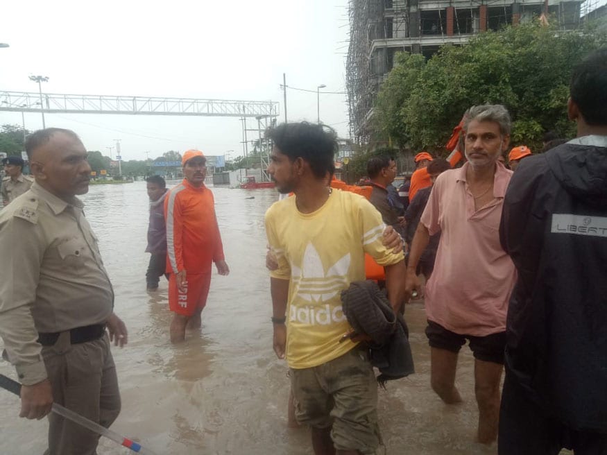 Photos Heavy Rains Lead To Flash Floods In Vadodara Gujarat News18
