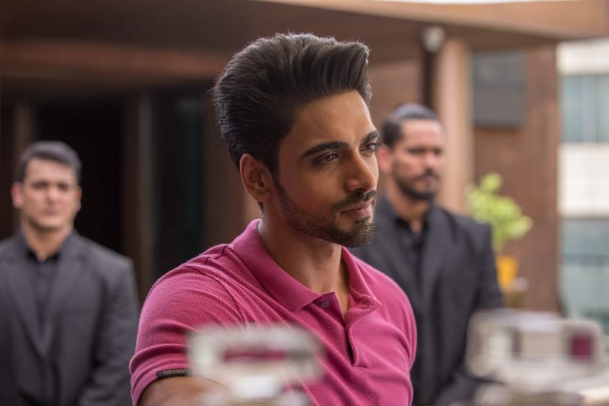 Actor Aakash Ahuja Wins Hearts as Baddie in 'Pal Pal Dil Ke Pass' - News18