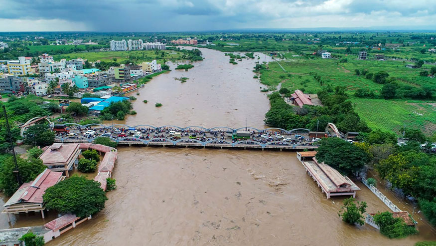 Maharashtra Floods: Dramatic Visuals of Monsoon Fury - News18