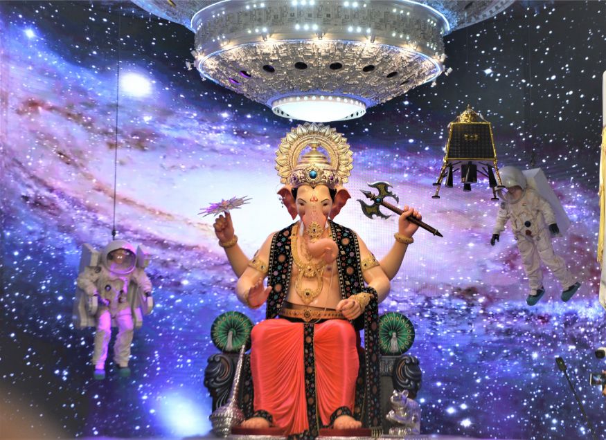 Mumbai's Famous Lalbaugcha Raja First Look Unveiled - News18