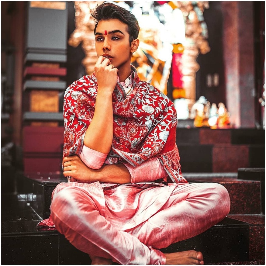 Stylish Pictures of Model Karan Malik - News18