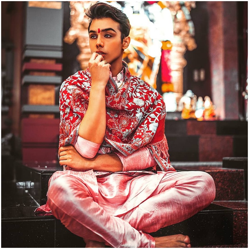 Stylish Pictures of Model Karan Malik - News18