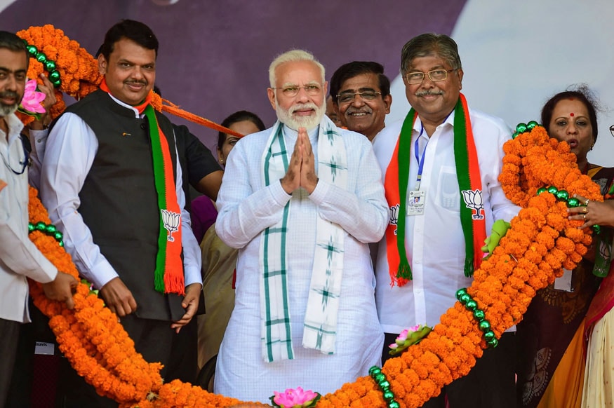 PICS: PM Narendra Modi addresses Vijay Sankalp Rally in Nashik - News18